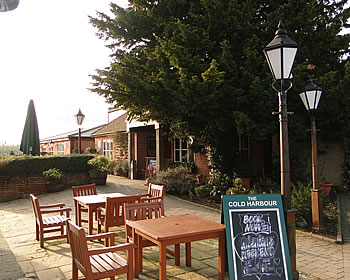 Cold Harbour pub and restaurant, Swindon, just off the A419 Swindon to ...