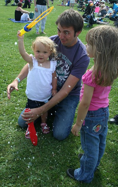 Wroughton Carnival 09 Gallery | Swindon Summer 09 | SwindonWeb