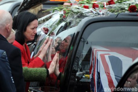 Repatriation Wootton Bassett 30-03-11 | SwindonWeb